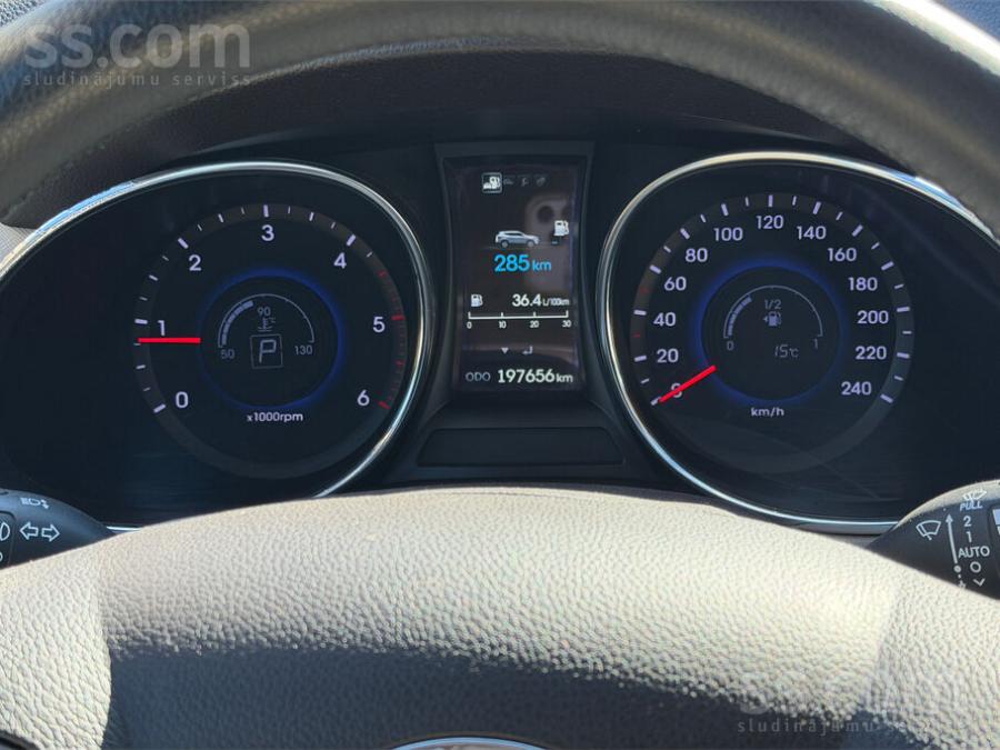 Balts Hyundai Santa Fe 2013 Liepāja, ar dzinēja tilpumu 2.20 L un nobraukumu 198 tūkst. km par 9400 €, foto 13 vietnē AUTOMOTO.COM.LV