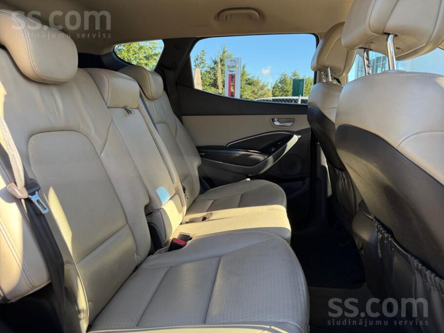 Balts Hyundai Santa Fe 2013 Liepāja, ar dzinēja tilpumu 2.20 L un nobraukumu 198 tūkst. km par 9400 €, foto 17 vietnē AUTOMOTO.COM.LV