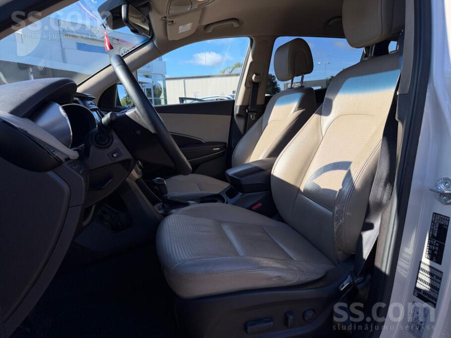 Balts Hyundai Santa Fe 2013 Liepāja, ar dzinēja tilpumu 2.20 L un nobraukumu 198 tūkst. km par 9400 €, foto 18 vietnē AUTOMOTO.COM.LV