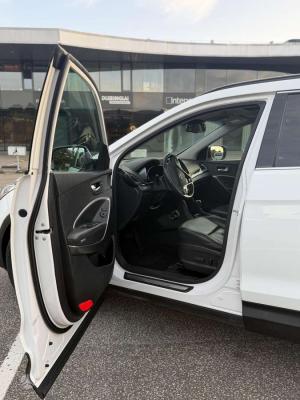 Balts Hyundai Santa Fe 2013 Viļņa, ar dzinēja tilpumu 2.20 L un nobraukumu 274 tūkst. km par 10800 €, foto 4 vietnē AUTOMOTO.COM.LV