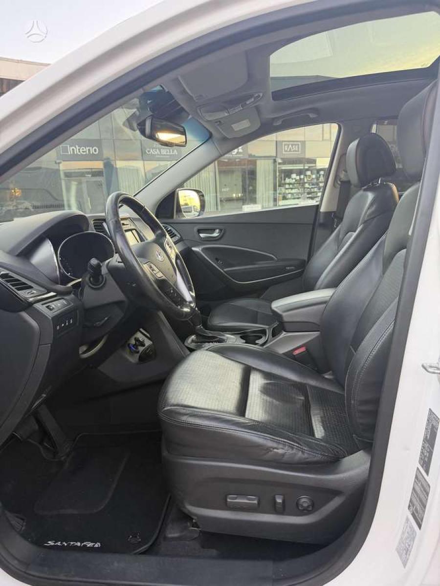 Balts Hyundai Santa Fe 2013 Viļņa, ar dzinēja tilpumu 2.20 L un nobraukumu 274 tūkst. km par 10800 €, foto 5 vietnē AUTOMOTO.COM.LV