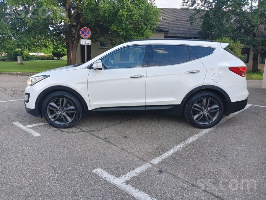 Balts Hyundai Santa Fe 2014 Jelgava, ar dzinēja tilpumu 2.20 L un nobraukumu 165 tūkst. km par 12500 €, foto 1 vietnē AUTOMOTO.COM.LV