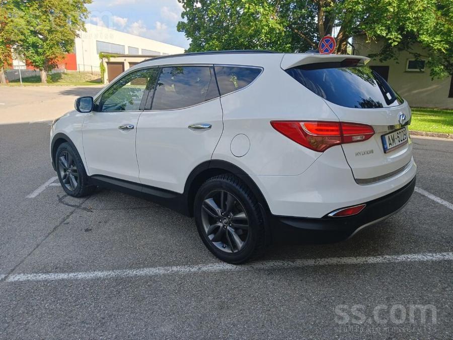 Balts Hyundai Santa Fe 2014 Jelgava, ar dzinēja tilpumu 2.20 L un nobraukumu 165 tūkst. km par 12500 €, foto 7 vietnē AUTOMOTO.COM.LV