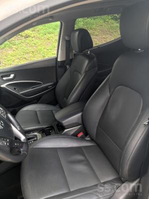 Balts Hyundai Santa Fe 2014 Jelgava, ar dzinēja tilpumu 2.20 L un nobraukumu 165 tūkst. km par 12500 €, foto 25 vietnē AUTOMOTO.COM.LV