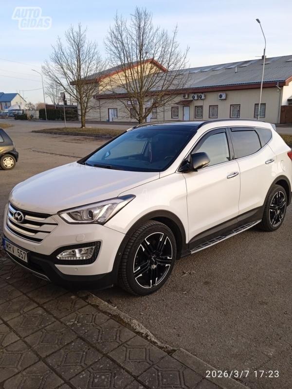 Balts Hyundai Santa Fe 2014 Marijampole, ar dzinēja tilpumu 2.20 L un nobraukumu 192 tūkst. km par 15000 €, foto 1 vietnē AUTOMOTO.COM.LV