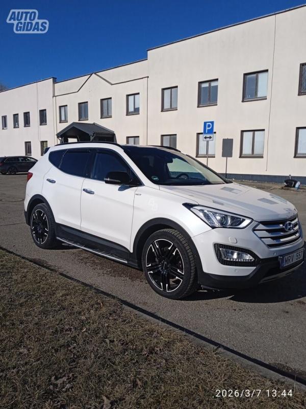 Balts Hyundai Santa Fe 2014 Marijampole, ar dzinēja tilpumu 2.20 L un nobraukumu 192 tūkst. km par 15000 €, foto 2 vietnē AUTOMOTO.COM.LV