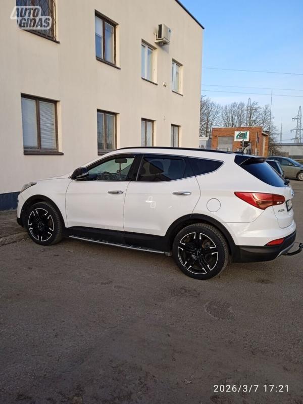 Balts Hyundai Santa Fe 2014 Marijampole, ar dzinēja tilpumu 2.20 L un nobraukumu 192 tūkst. km par 15000 €, foto 3 vietnē AUTOMOTO.COM.LV
