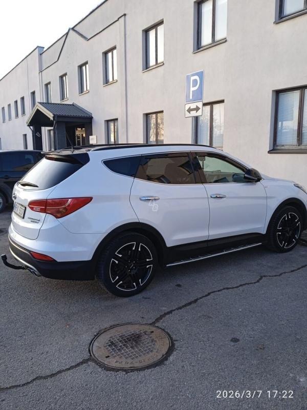 Balts Hyundai Santa Fe 2014 Marijampole, ar dzinēja tilpumu 2.20 L un nobraukumu 192 tūkst. km par 15000 €, foto 9 vietnē AUTOMOTO.COM.LV