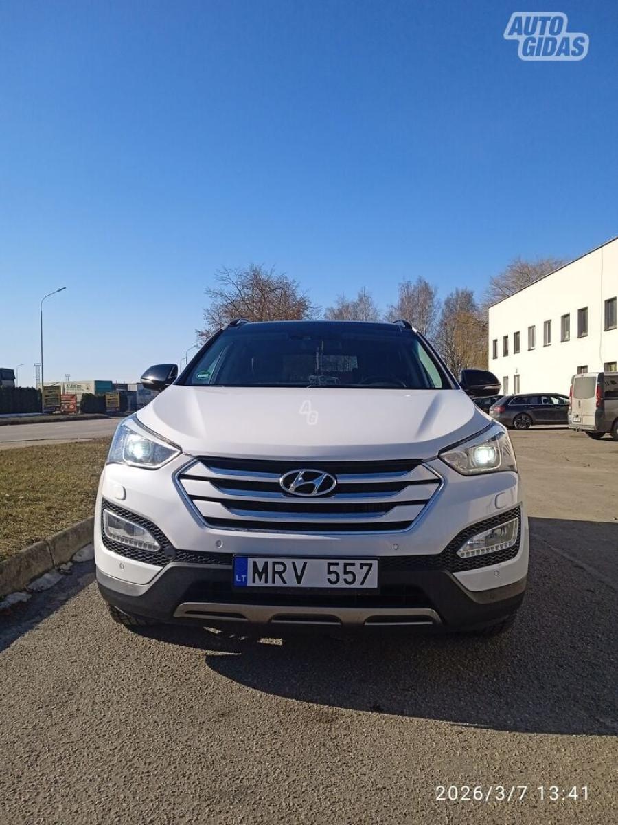 White Hyundai Santa Fe 2014 in Marijampole, with an engine capacity of 2.20 L and mileage of 192 thousand km for 15000 €, photo 26 on AUTOMOTO.COM.LV