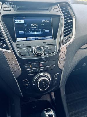 White Hyundai Santa Fe 2014 in Vilnius, with an engine capacity of 2.20 L and mileage of 123 thousand km for 12300 €, photo 8 on AUTOMOTO.COM.LV