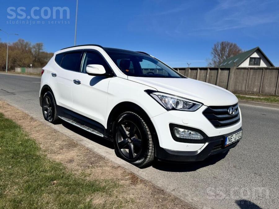 Balts Hyundai Santa Fe 2014 Rīga, ar dzinēja tilpumu 2.20 L un nobraukumu 125 tūkst. km par 12000 €, foto 1 vietnē AUTOMOTO.COM.LV