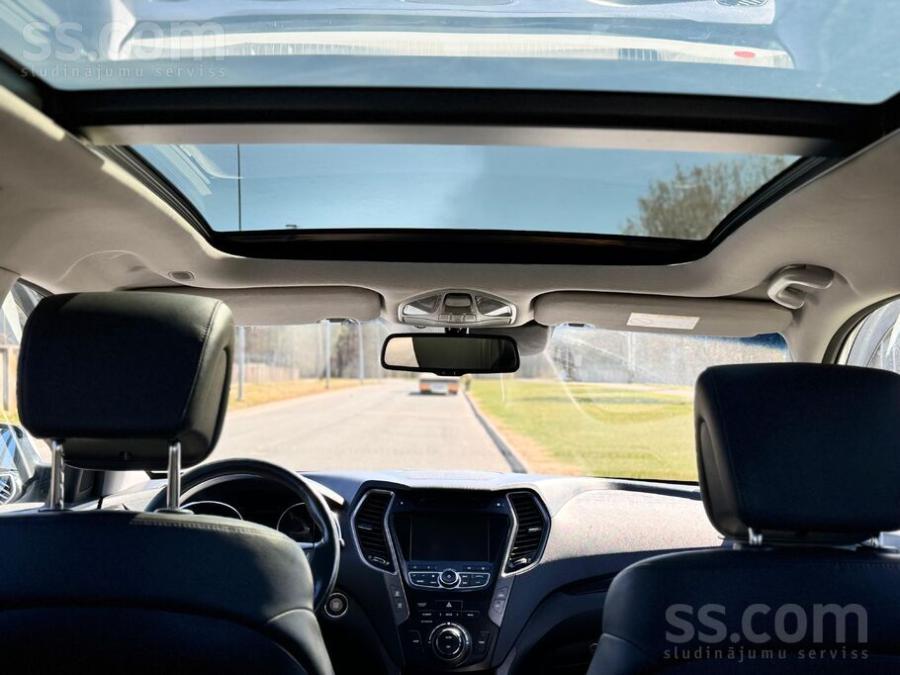 Balts Hyundai Santa Fe 2014 Rīga, ar dzinēja tilpumu 2.20 L un nobraukumu 125 tūkst. km par 12000 €, foto 10 vietnē AUTOMOTO.COM.LV