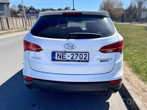 Balts Hyundai Santa Fe 2014 Rīga, ar dzinēja tilpumu 2.20 L un nobraukumu 125 tūkst. km par 12000 €, foto 13 vietnē AUTOMOTO.COM.LV