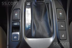 White Hyundai Santa Fe 2014 in Talsi, with an engine capacity of 2.20 L and mileage of 247 thousand km for 12500 €, photo 22 on AUTOMOTO.COM.LV