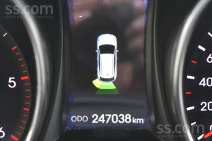 White Hyundai Santa Fe 2014 in Talsi, with an engine capacity of 2.20 L and mileage of 247 thousand km for 12500 €, photo 30 on AUTOMOTO.COM.LV