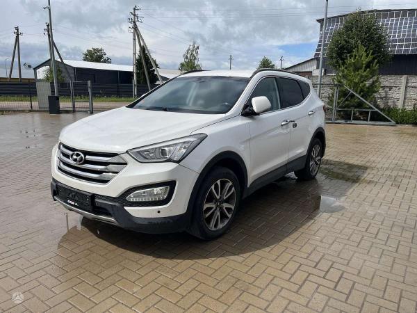 Balts Hyundai Santa Fe 2014 Tauragė, ar dzinēja tilpumu 2.00 L un nobraukumu 300 tūkst. km par 6800 €, foto 4 vietnē AUTOMOTO.COM.LV