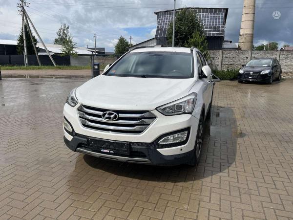Balts Hyundai Santa Fe 2014 Tauragė, ar dzinēja tilpumu 2.00 L un nobraukumu 300 tūkst. km par 6800 €, foto 5 vietnē AUTOMOTO.COM.LV