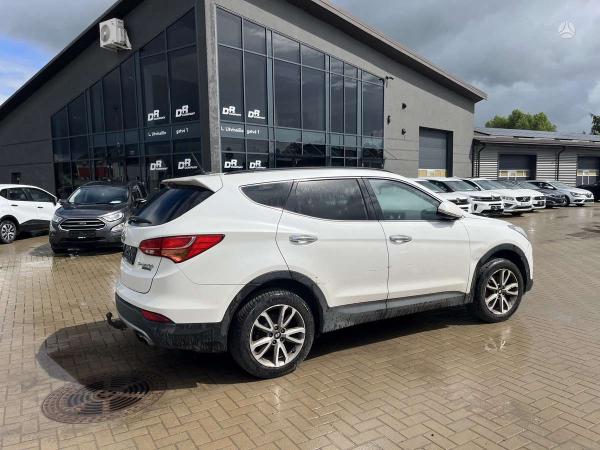 Balts Hyundai Santa Fe 2014 Tauragė, ar dzinēja tilpumu 2.00 L un nobraukumu 300 tūkst. km par 6800 €, foto 7 vietnē AUTOMOTO.COM.LV