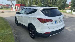 White Hyundai Santa Fe 2014 in Taurage, with an engine capacity of 2.20 L and mileage of 270 thousand km for 9100 €, photo 7 on AUTOMOTO.COM.LV