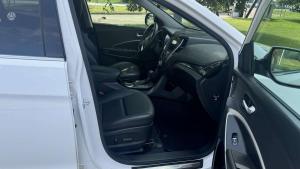 White Hyundai Santa Fe 2014 in Taurage, with an engine capacity of 2.20 L and mileage of 270 thousand km for 9100 €, photo 13 on AUTOMOTO.COM.LV