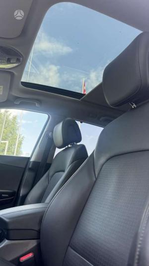 White Hyundai Santa Fe 2014 in Taurage, with an engine capacity of 2.20 L and mileage of 270 thousand km for 9100 €, photo 27 on AUTOMOTO.COM.LV