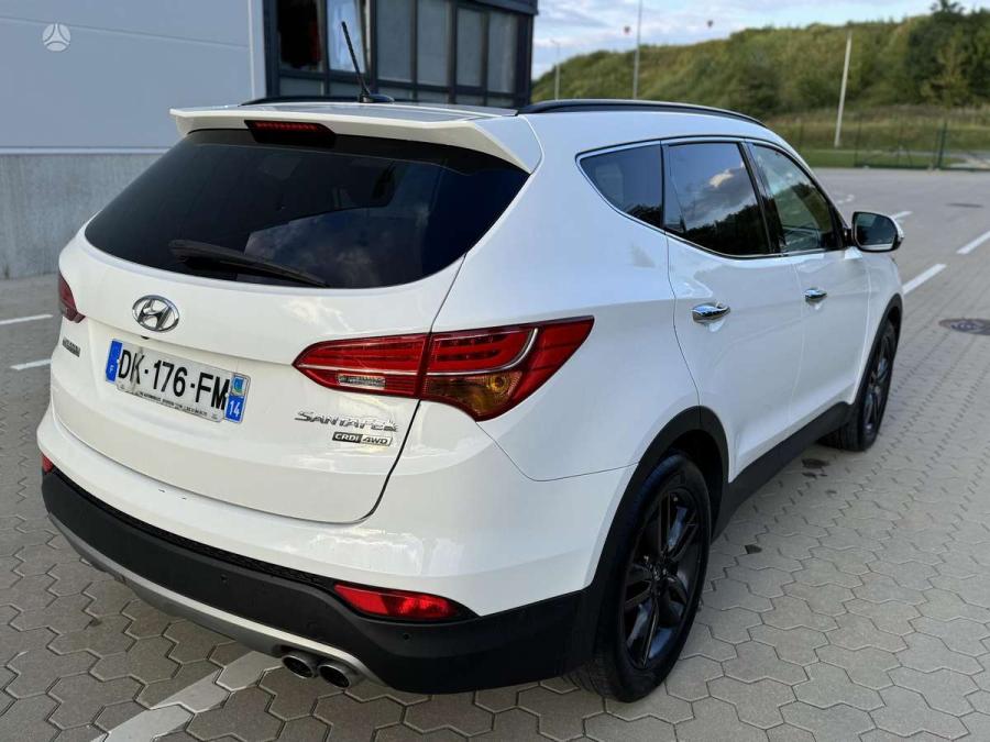 Balts Hyundai Santa Fe 2014 Viļņa, ar dzinēja tilpumu 2.20 L un nobraukumu 276 tūkst. km par 9100 €, foto 8 vietnē AUTOMOTO.COM.LV