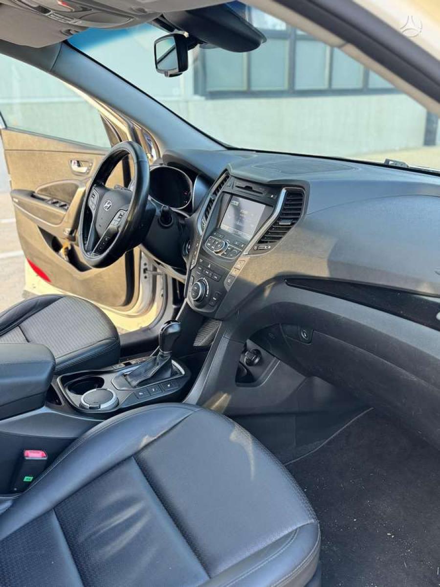 Balts Hyundai Santa Fe 2014 Viļņa, ar dzinēja tilpumu 2.20 L un nobraukumu 276 tūkst. km par 9100 €, foto 14 vietnē AUTOMOTO.COM.LV