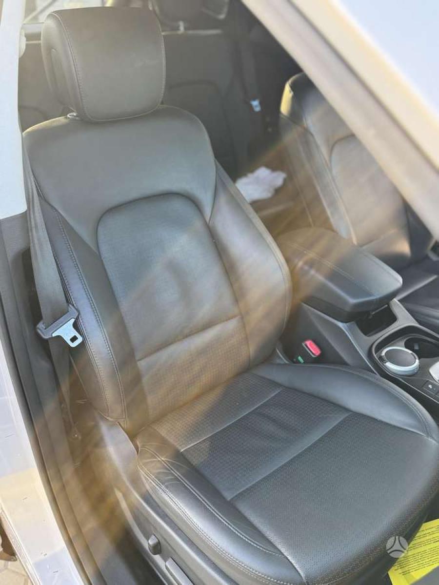 Balts Hyundai Santa Fe 2014 Viļņa, ar dzinēja tilpumu 2.20 L un nobraukumu 276 tūkst. km par 9100 €, foto 15 vietnē AUTOMOTO.COM.LV
