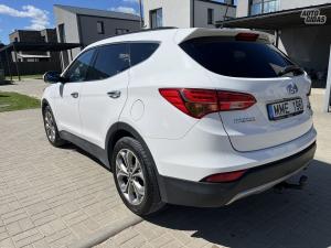 White Hyundai Santa Fe 2014 in Siauliai, with an engine capacity of 2.20 L and mileage of 301 thousand km for 8900 €, photo  on AUTOMOTO.COM.LV