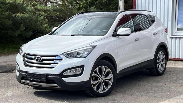 Hyundai Santa Fe 2014 in Ukmerge on AUTOMOTO.COM.LV White Hyundai Santa Fe 2014 in Ukmerge, with an engine capacity of 2.20 L and mileage of 300 thousand km for 7900 β¬, photo 1 on AUTOMOTO.COM.LV