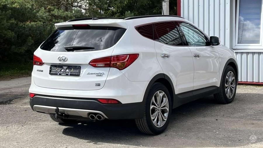 Balts Hyundai Santa Fe 2014 Ukmergė, ar dzinēja tilpumu 2.20 L un nobraukumu 300 tūkst. km par 7900 €, foto 5 vietnē AUTOMOTO.COM.LV