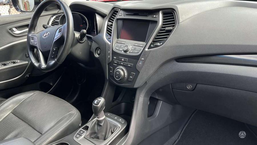 Balts Hyundai Santa Fe 2014 Ukmergė, ar dzinēja tilpumu 2.20 L un nobraukumu 300 tūkst. km par 7900 €, foto 10 vietnē AUTOMOTO.COM.LV