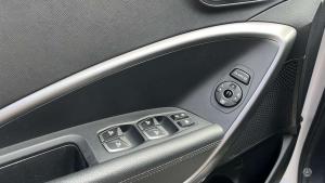 Balts Hyundai Santa Fe 2014 Ukmergė, ar dzinēja tilpumu 2.20 L un nobraukumu 300 tūkst. km par 7900 €, foto 12 vietnē AUTOMOTO.COM.LV