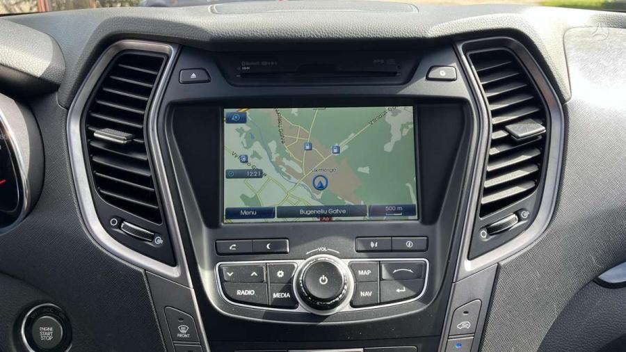 Balts Hyundai Santa Fe 2014 Ukmergė, ar dzinēja tilpumu 2.20 L un nobraukumu 300 tūkst. km par 7900 €, foto 14 vietnē AUTOMOTO.COM.LV