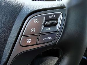 Balts Hyundai Santa Fe 2014 Ukmergė, ar dzinēja tilpumu 2.20 L un nobraukumu 220 tūkst. km par 9600 €, foto 23 vietnē AUTOMOTO.COM.LV