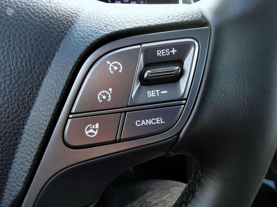 Balts Hyundai Santa Fe 2014 Ukmergė, ar dzinēja tilpumu 2.20 L un nobraukumu 220 tūkst. km par 9600 €, foto 23 vietnē AUTOMOTO.COM.LV