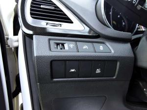 Balts Hyundai Santa Fe 2014 Ukmergė, ar dzinēja tilpumu 2.20 L un nobraukumu 220 tūkst. km par 9600 €, foto 34 vietnē AUTOMOTO.COM.LV