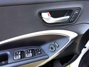 Balts Hyundai Santa Fe 2014 Ukmergė, ar dzinēja tilpumu 2.20 L un nobraukumu 220 tūkst. km par 9600 €, foto 35 vietnē AUTOMOTO.COM.LV