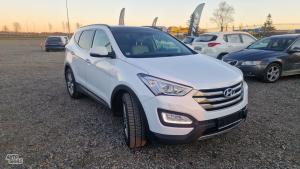 White Hyundai Santa Fe 2015 in Marijampole, with an engine capacity of 2.20 L and mileage of 230 thousand km for 11500 €, photo 3 on AUTOMOTO.COM.LV
