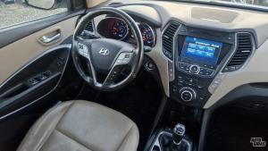 White Hyundai Santa Fe 2015 in Marijampole, with an engine capacity of 2.20 L and mileage of 230 thousand km for 11500 €, photo 14 on AUTOMOTO.COM.LV