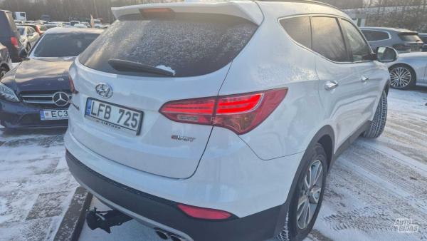 Balts Hyundai Santa Fe 2015 Kauņa, ar dzinēja tilpumu 2.00 L un nobraukumu 106 tūkst. km par 12500 €, foto 5 vietnē AUTOMOTO.COM.LV