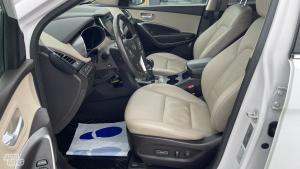 White Hyundai Santa Fe 2015 in Marijampole, with an engine capacity of 2.20 L and mileage of 230 thousand km for 10800 €, photo 9 on AUTOMOTO.COM.LV