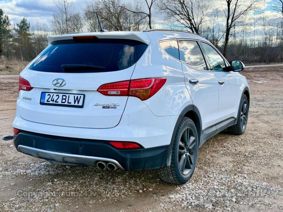 Balts Hyundai Santa Fe 2015 Tallina, ar dzinēja tilpumu 2.20 L un nobraukumu 197 tūkst. km par 11500 €, foto 2 vietnē AUTOMOTO.COM.LV