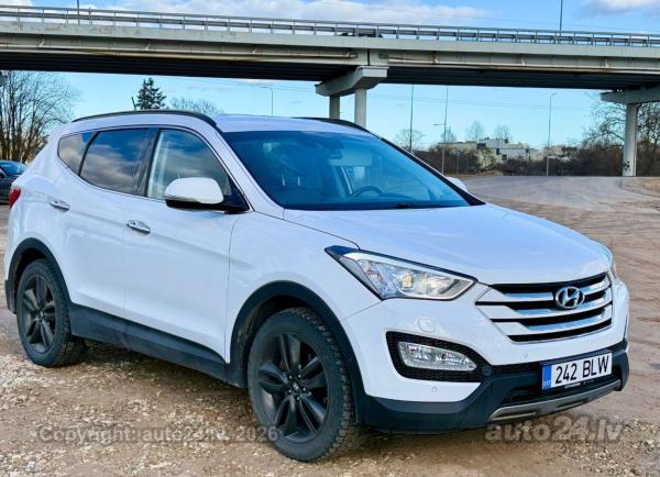 Balts Hyundai Santa Fe 2015 Tallina, ar dzinēja tilpumu 2.20 L un nobraukumu 197 tūkst. km par 11500 €, foto 3 vietnē AUTOMOTO.COM.LV