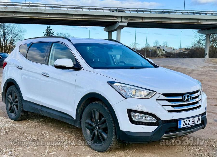 Balts Hyundai Santa Fe 2015 Tallina, ar dzinēja tilpumu 2.20 L un nobraukumu 197 tūkst. km par 11500 €, foto 3 vietnē AUTOMOTO.COM.LV