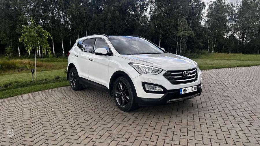 Balts Hyundai Santa Fe 2015 Utena, ar dzinēja tilpumu 2.20 L un nobraukumu 293 tūkst. km par 10300 €, foto 3 vietnē AUTOMOTO.COM.LV