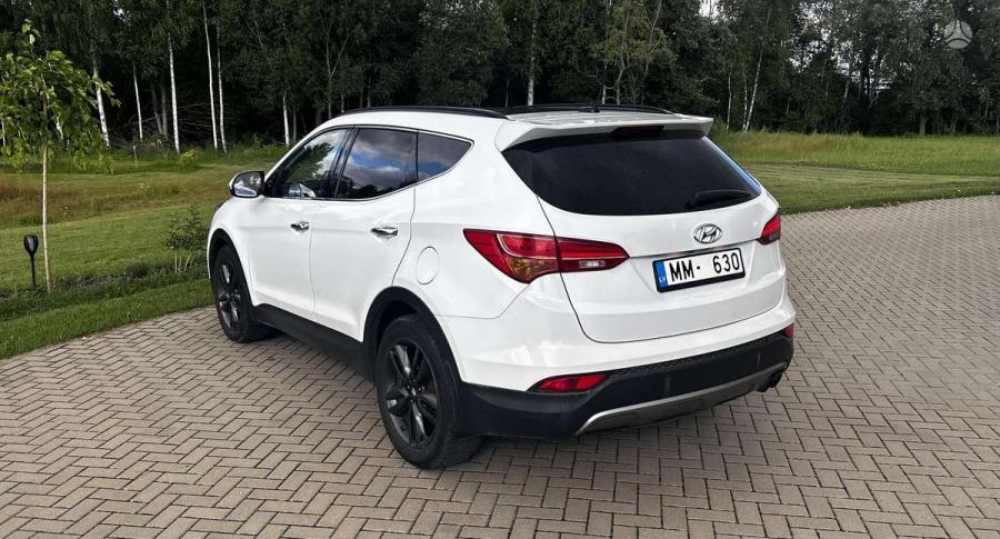 Balts Hyundai Santa Fe 2015 Utena, ar dzinēja tilpumu 2.20 L un nobraukumu 293 tūkst. km par 10300 €, foto 17 vietnē AUTOMOTO.COM.LV