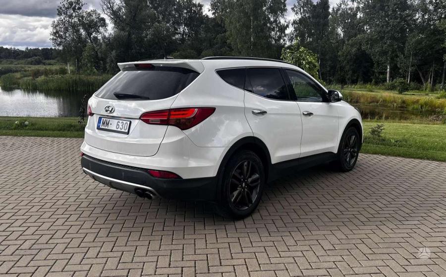 Balts Hyundai Santa Fe 2015 Utena, ar dzinēja tilpumu 2.20 L un nobraukumu 293 tūkst. km par 10300 €, foto 18 vietnē AUTOMOTO.COM.LV