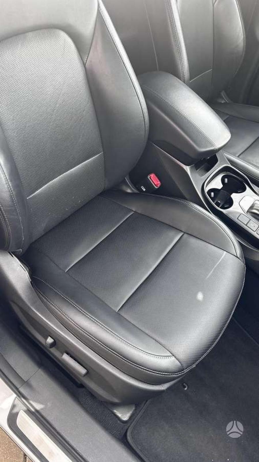 Balts Hyundai Santa Fe 2015 Utena, ar dzinēja tilpumu 2.20 L un nobraukumu 293 tūkst. km par 10300 €, foto 27 vietnē AUTOMOTO.COM.LV