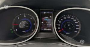White Hyundai Santa Fe 2015 in Siauliai, with an engine capacity of 2.20 L and mileage of 195 thousand km for 14999 €, photo 41 on AUTOMOTO.COM.LV